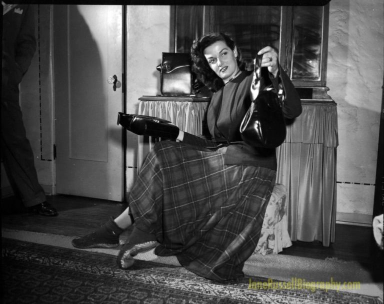 More Fashion Fun at Home With Jane | Mean...Moody...Magnificent!